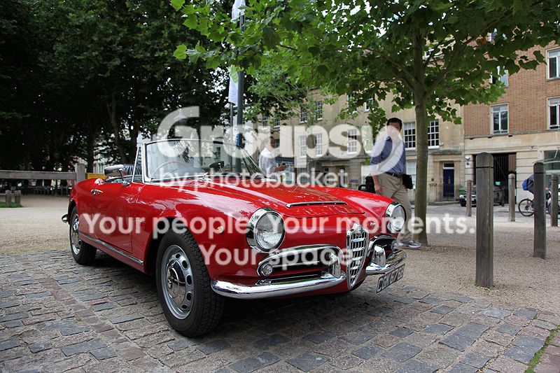 Bristol Classic & Retro Car Meet - Queens Square [pics] | Retro Rides