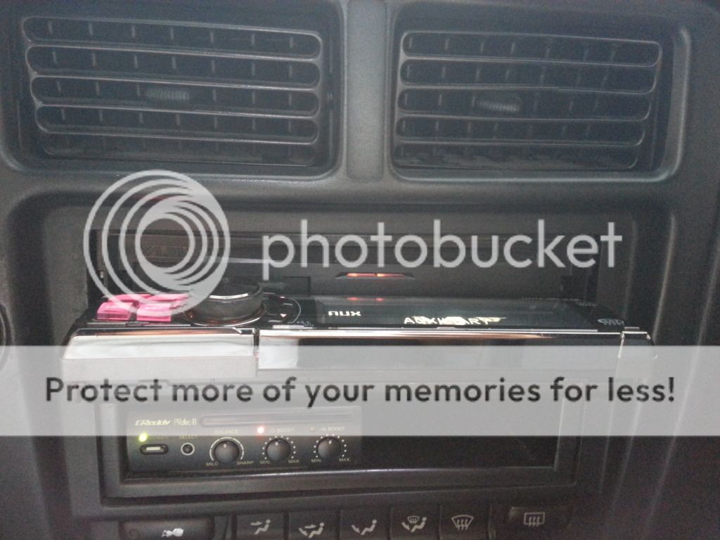 ALPINE CDA-9855 headunit