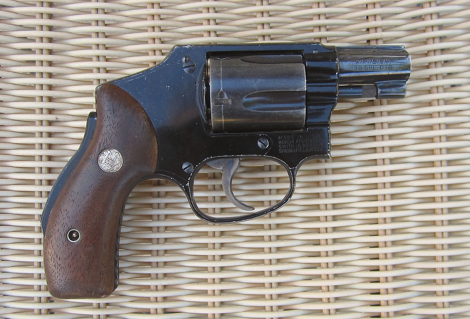 S&W model 38 airweight | Defensive Carry